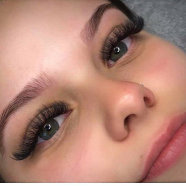 Hybrid Eyelash Extensions | Portsmouth | Virtual Lashes