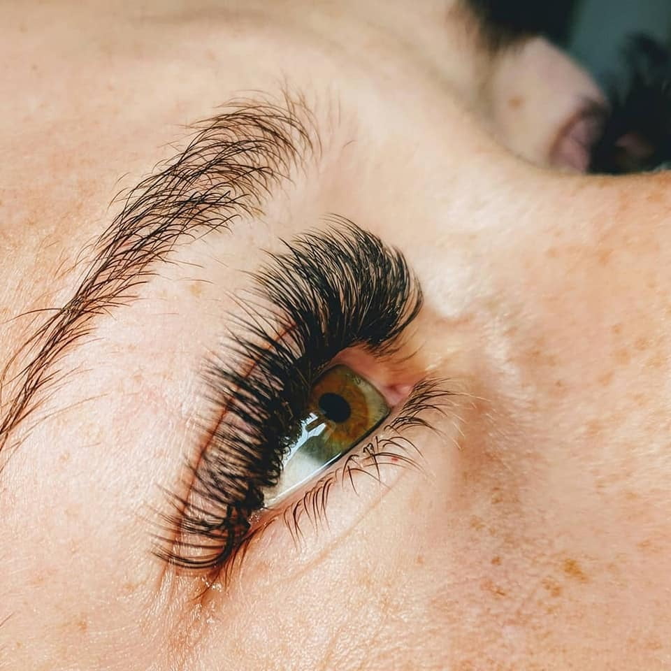 Hybrid Eyelash Extensions | Portsmouth | Virtual Lashes